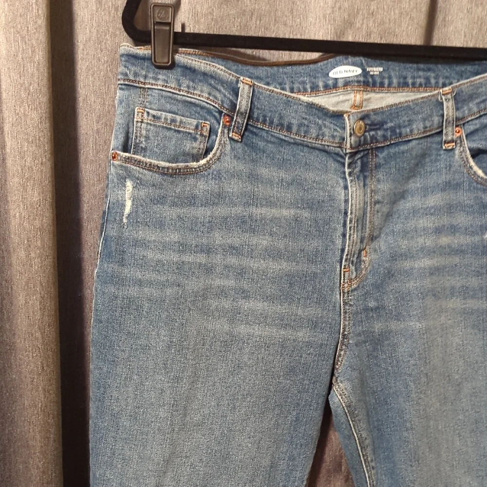 Old Navy | Jeans | Old Navy Light Blue Cropped Jeans With Subtle ...